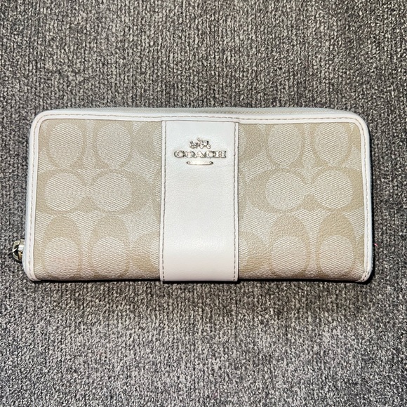 Coach | Bags | Coach Zip Around Wallet In Signature Canvas | Poshmark